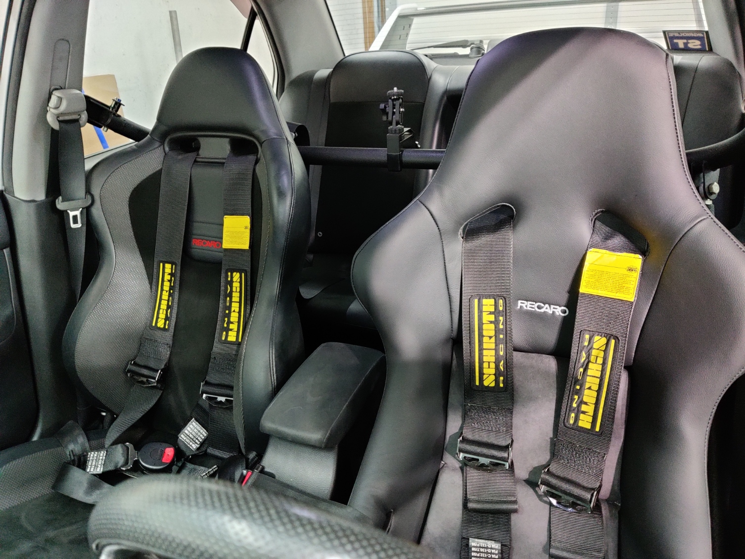 Recaro Pole Positions – Leather & Suede (Evo) | QL Motorsport & Car Journal